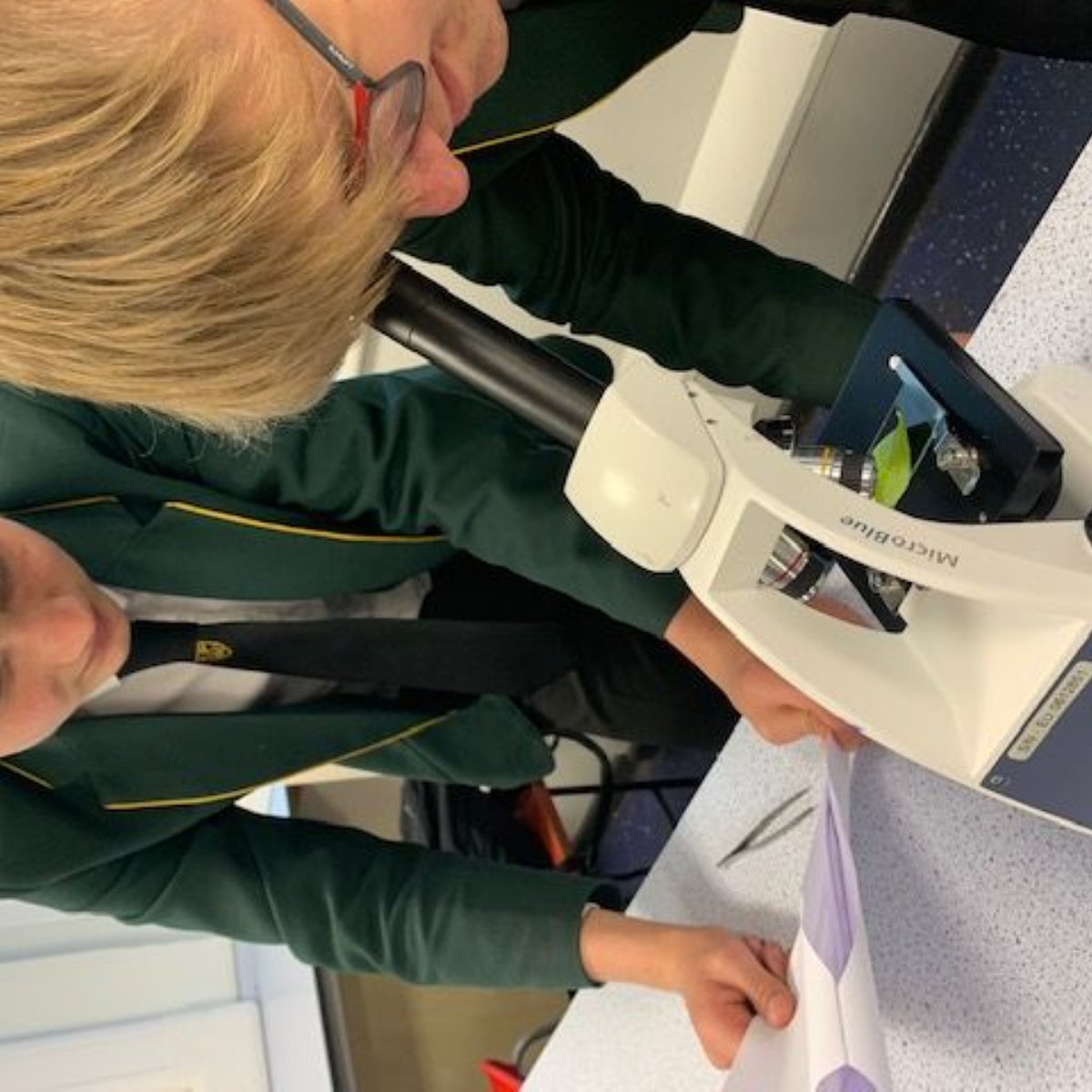 Colne Park High School - Stomata spotting in GCSE Biology